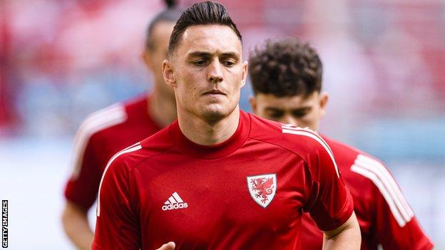 Connor Roberts offered new Swansea deal before Burnley move, says ...