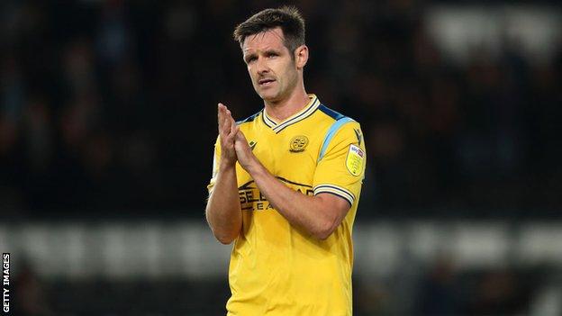 Scott Dann: Reading defender signs new deal to stay with Royals until ...