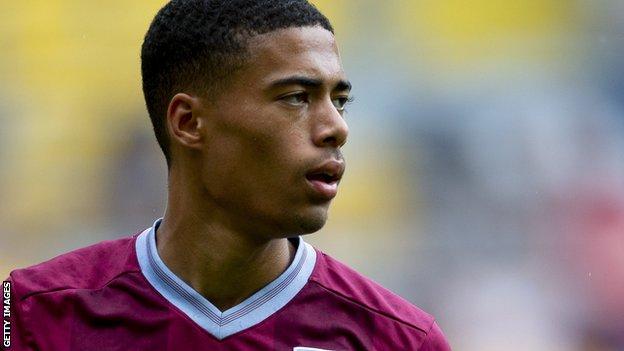 Harvey Knibbs: Cambridge United sign Aston Villa striker - BBC Sport