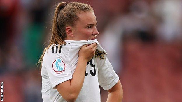 Euro 2022: Kenny Shiels and Northern Ireland look to next generation as ...