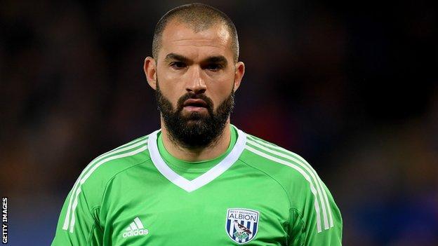 Boaz Myhill: Goalkeeper pens new deal with West Brom despite initial ...