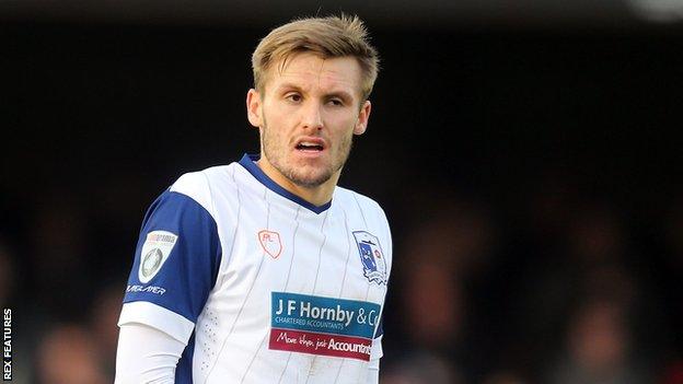 Nick Anderton: Accrington Stanley sign Blackpool defender on loan - BBC ...