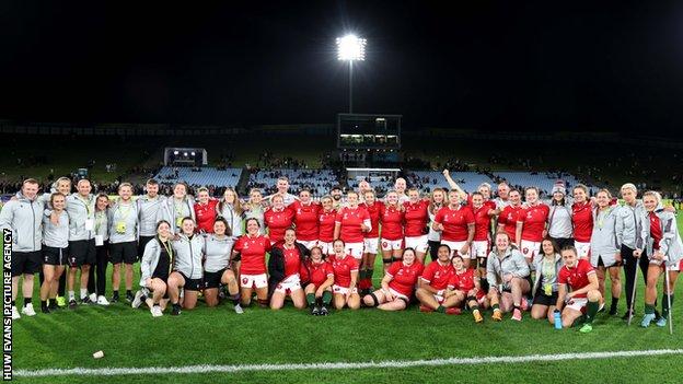 Rugby World Cup: Wales outclassed but still plenty of 'calon' - BBC Sport