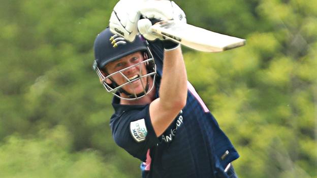 Sam Robson: Middlesex batsman signs new deal until 2022 - BBC Sport