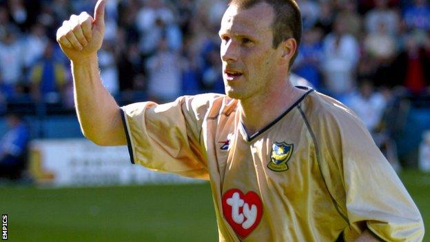Steve Claridge: Salisbury boss plays against Portsmouth aged 51 - BBC Sport