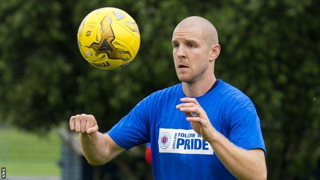 Rangers considering deal for Philippe Senderos - Mark Warburton - BBC Sport