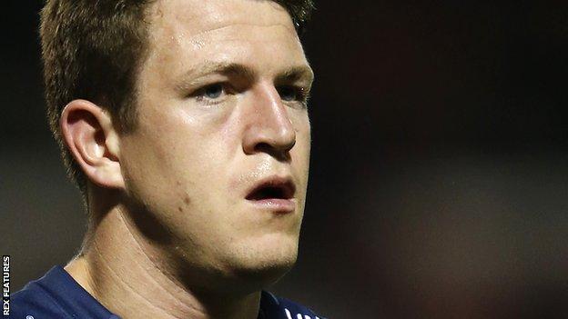 Sam James: Sale Sharks centre signs new four-year contract - BBC Sport