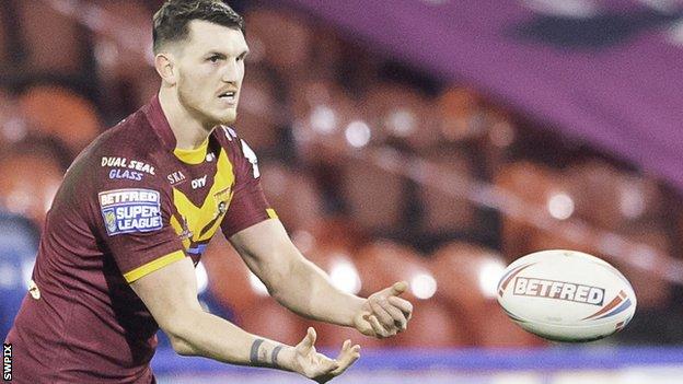 Super League: Castleford Tigers 27-26 Huddersfield Giants - BBC Sport