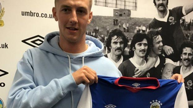 Irish Premiership: Linfield bring in Hall and Evans on deadline day ...