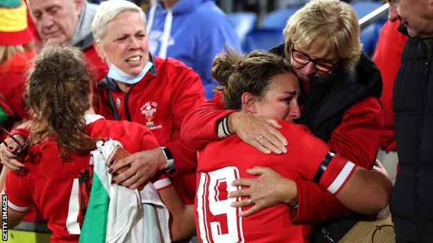 Siwan Lillicrap column: Leaving it late, pop, pizza and 'doing it for ...