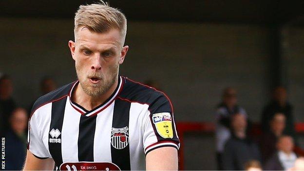Harry Davis: Morecambe sign former Grimsby Town defender on one-year ...