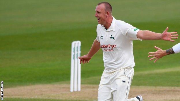 Nottinghamshire v Leicestershire: Division Two leaders win by an ...
