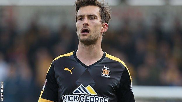Harrison Dunk: Cambridge United defender signs new deal until 2020 ...