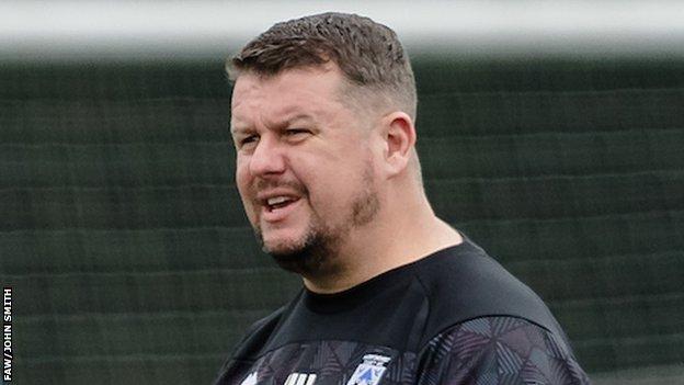 Cymru Premier: Haverfordwest County manager Wayne Jones resigns - BBC Sport
