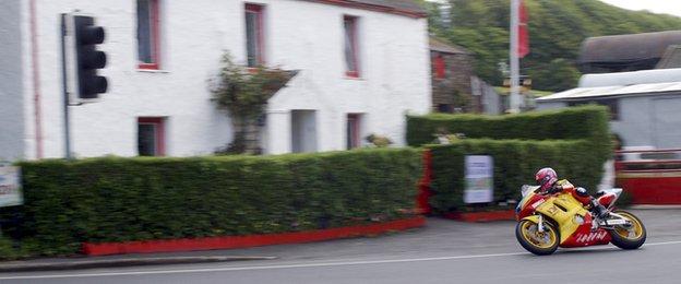Isle of Man TT: Who are your top 10 solo TT riders of the last 30 years ...