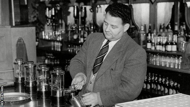 James Whitcombe: The fifth member of an 85-year-old rugby dynasty - BBC ...