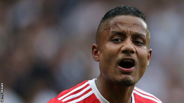 Michael Mancienne: Defender leaves Nottingham Forest for MLS - BBC Sport