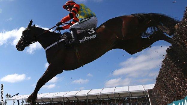 Might Bite wins on return at Sandown; Apple's Jade triumphs at Navan ...