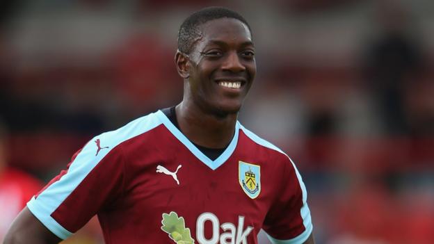 Marvin Sordell: Colchester United sign former Burnley striker - BBC Sport