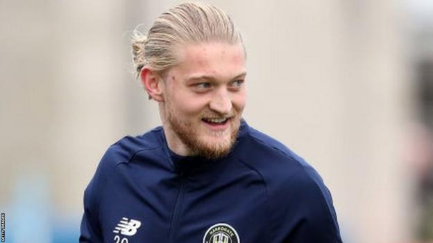 Luke Armstrong: Wrexham explore striker signing appeal - BBC Sport