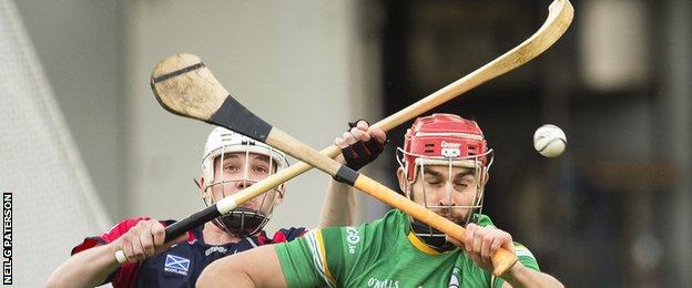 Shinty-hurling international: Scotland 14-5 Ireland - BBC Sport