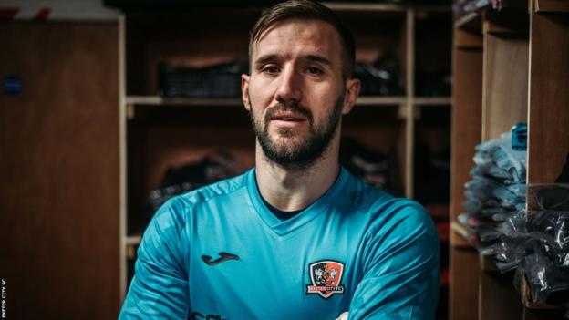 Gary Woods: Exeter City sign goalkeeper from Kilmarnock - BBC Sport