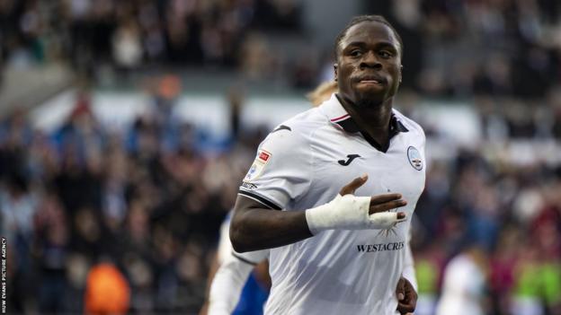 Michael Obafemi: Burnley close to signing Swansea City striker - BBC Sport