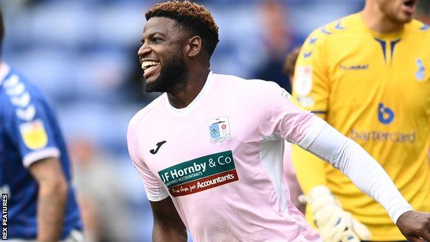 Offrande Zanzala: Exeter City sign Barrow forward on loan - BBC Sport