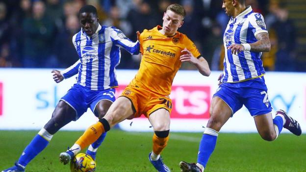 Liam Delap: Hull City's on-loan striker out for up to three months with ...