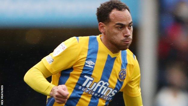 Elliott Bennett: Shrewsbury Town winger to have ankle operation - BBC Sport