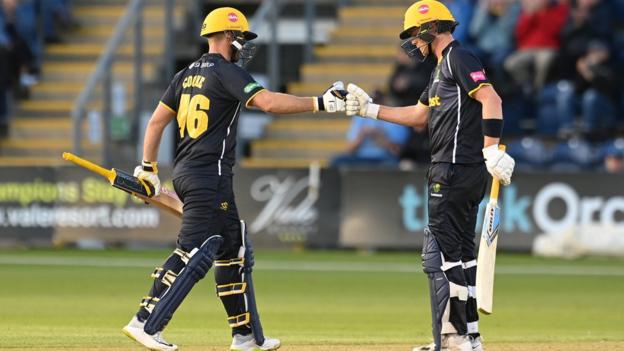 Glamorgan Cricket: Northeast and Cooke sign deal extensions - BBC Sport