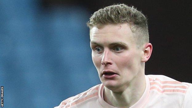 Ethan Hamilton: Man Utd midfielder joins Southend United on loan for ...