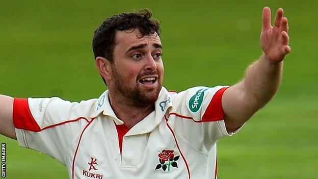 Lancashire: Stephen Parry and Dane Vilas sign contract extensions - BBC ...