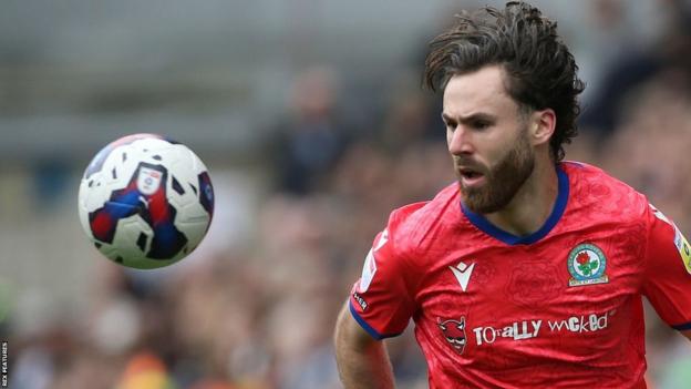 Ben Brereton Diaz: Villarreal sign ex-Blackburn Rovers striker - BBC Sport