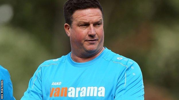 Paul Cox: Guiseley appoint former Mansfield and Barrow manager - BBC Sport