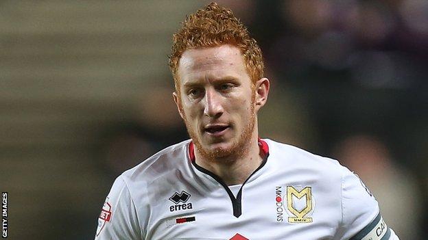 Dean Lewington: MK Dons left-back signs new contract - BBC Sport