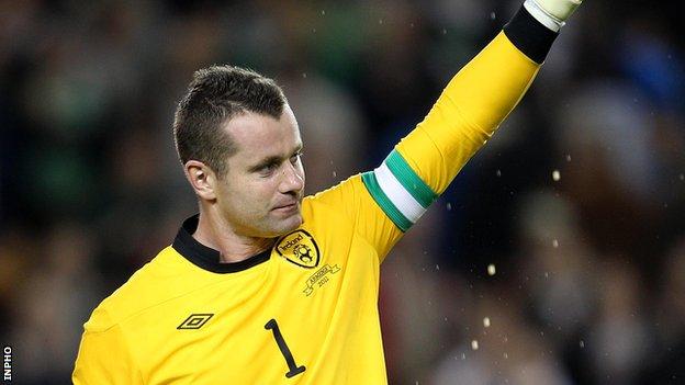 Goalkeeper Shay Given retires from Republic duty - BBC Sport