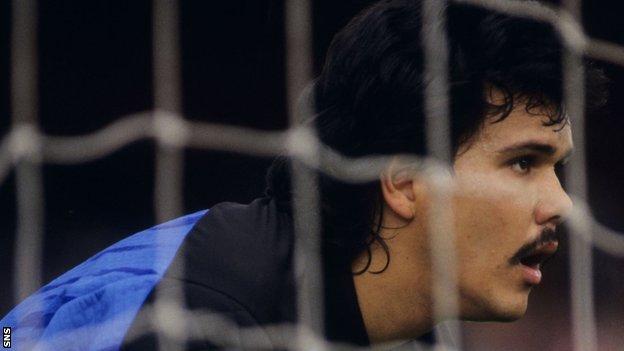 Sieb Dijkstra: The story of a Scottish football cult hero - BBC Sport