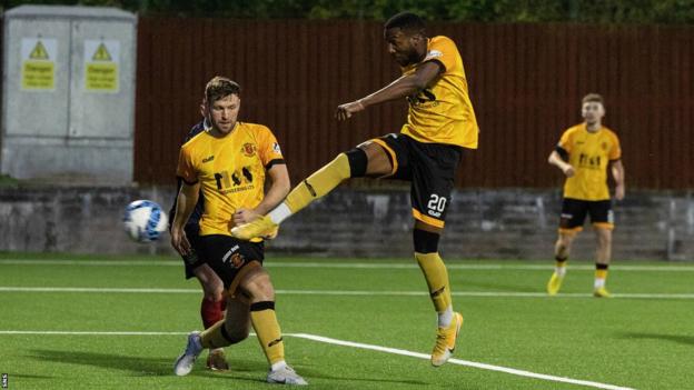 Annan Athletic 6-0 Dumbarton: Hosts stun League 2 runners-up in play ...