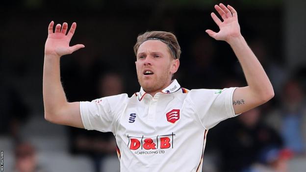 County Championship: Jamie Porter helps Essex gain upper hand against ...