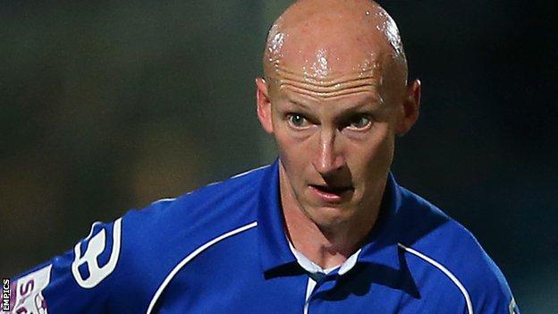 Danny Whitaker: Macclesfield Town midfielder agrees new contract - BBC ...