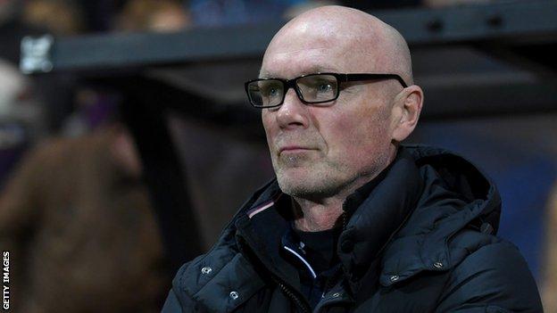 Neil Aspin: Port Vale manager signs extended two-and-a-half year ...