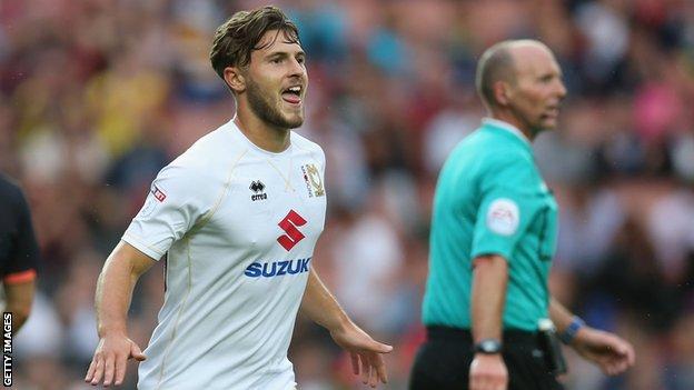 Giorgio Rasulo: MK Dons midfielder signs new deal with League One club ...