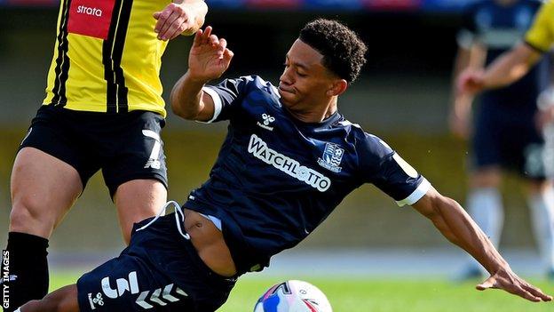 Nathan Ralph: Southend United left-back out for season with knee injury ...
