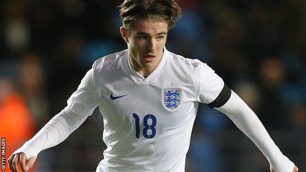 Dan Crowley: Oxford United sign Arsenal midfielder on loan - BBC Sport