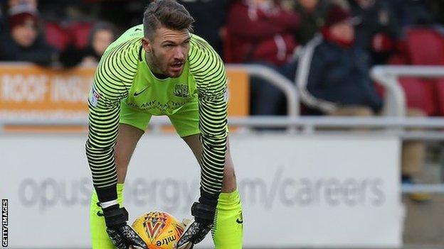 Mark Oxley: Southend United goalkeeper signs new three-year contract ...