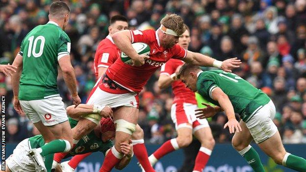 Aaron Wainwright: Injured back row out of Wales tour to South Africa ...