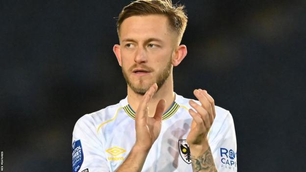 Charlie Lakin: Sutton United sign Burton Albion midfielder on loan ...