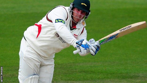 Leicestershire v Sussex: Mark Cosgrove ton builds Leicestershire ...
