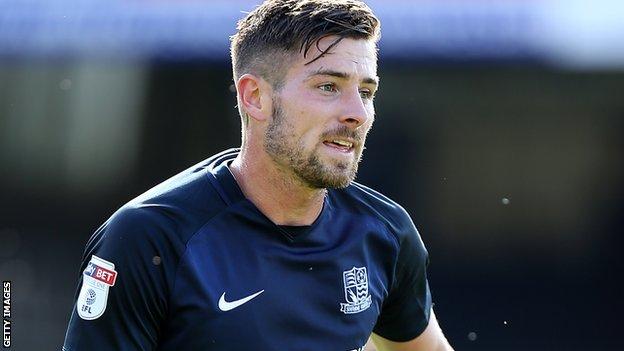 Ryan Leonard: Sheffield United agree terms to sign Southend midfielder ...